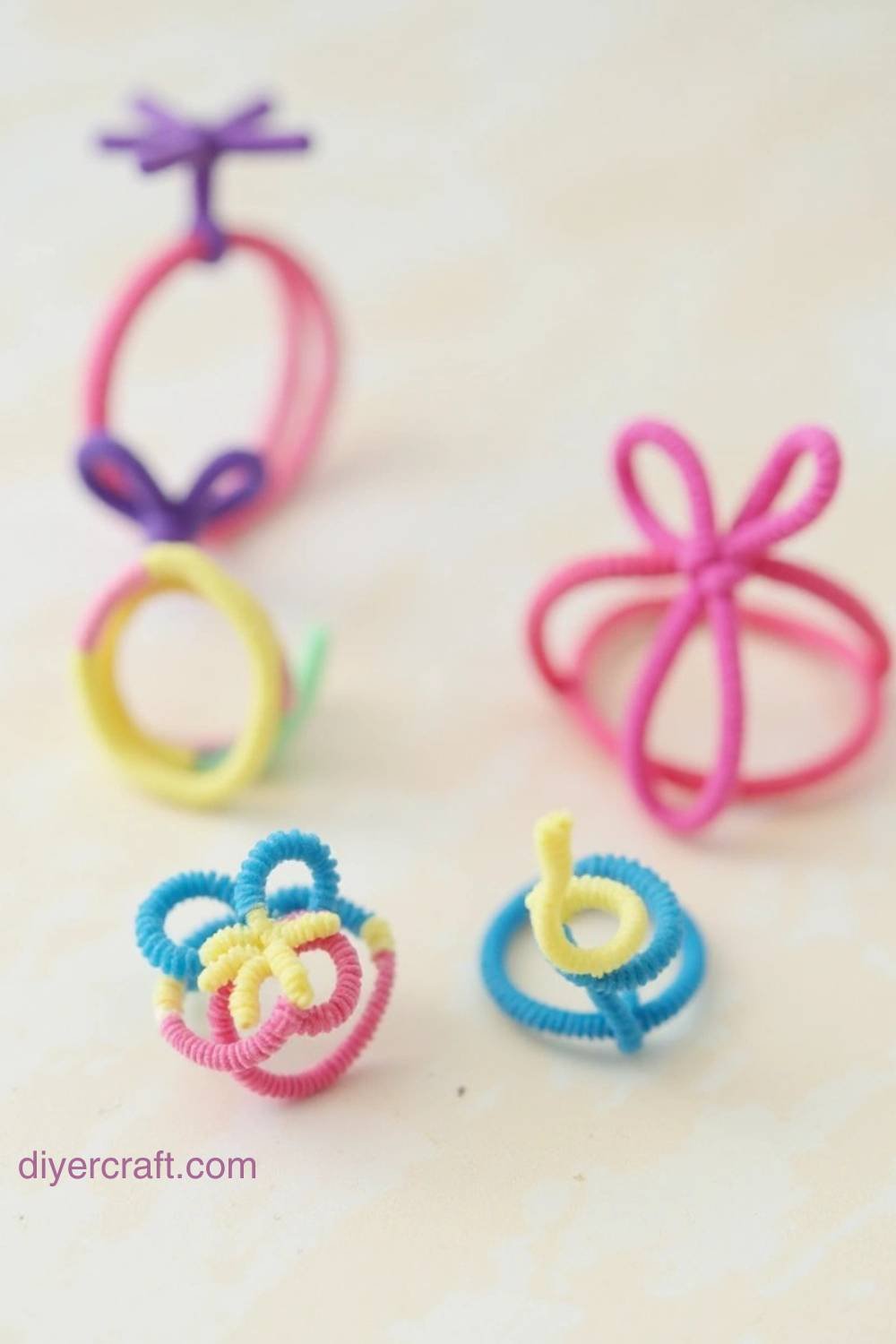 13 Fun and Creative Pipe Cleaner Crafts for All Ages - Diyer Craft